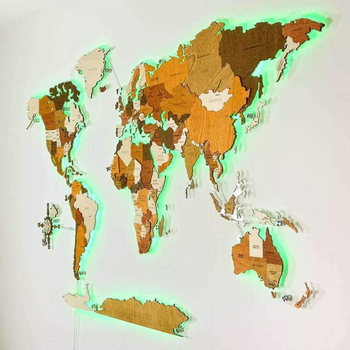 Bestsellers led maps and decorations | 68travel